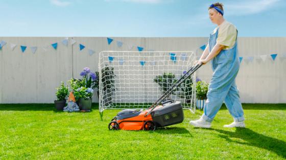 Easi Does It - Discover Flymo's cordless Easi Range